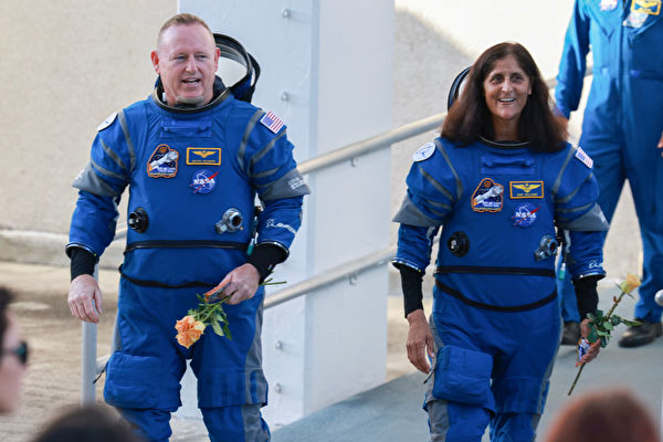 SpaceX delays spacecraft launch, two astronauts postponed return to ...